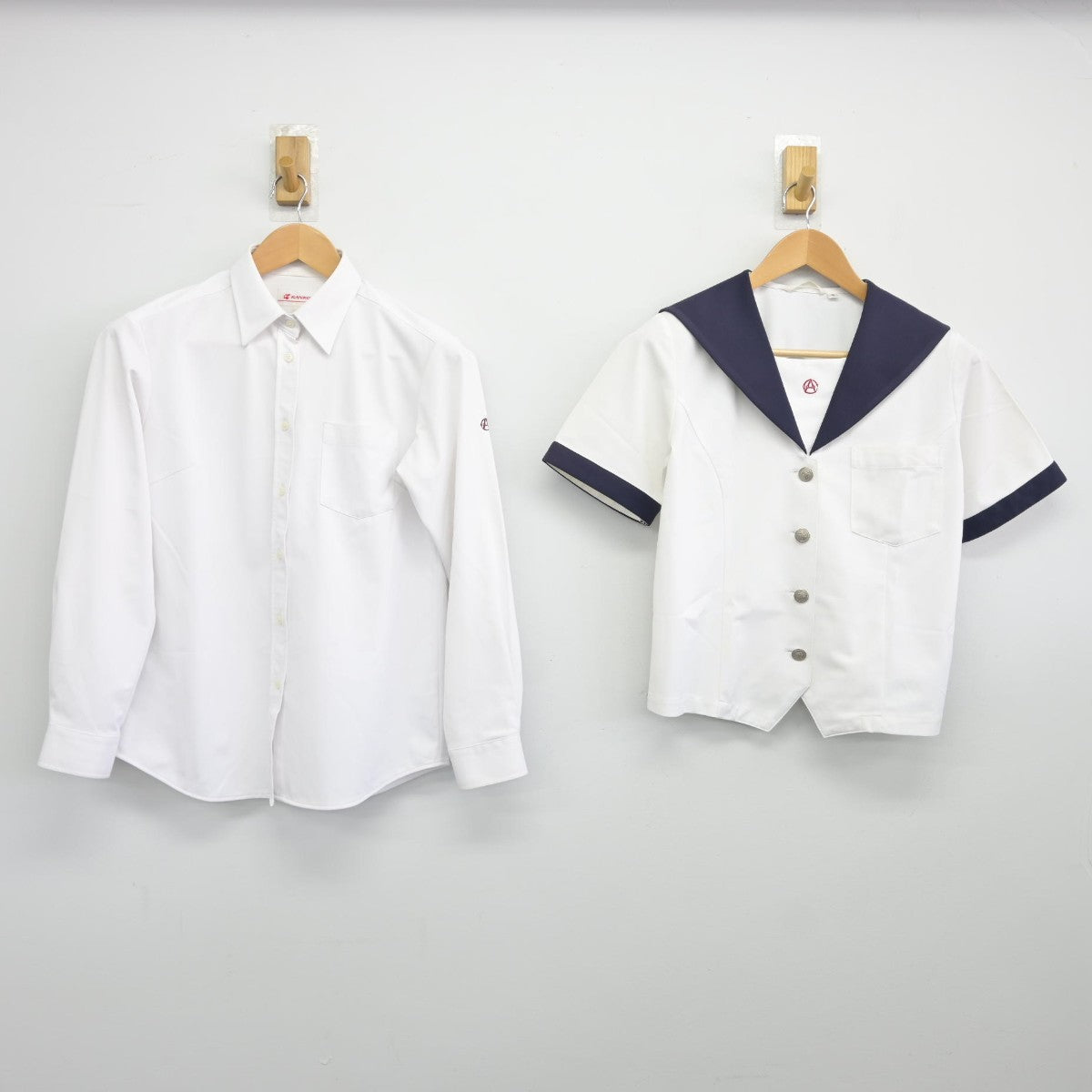 【中古】愛知県 名古屋商業高等学校 女子制服 2点（シャツ・セーラー服）sf039060 中古制服通販パレイド