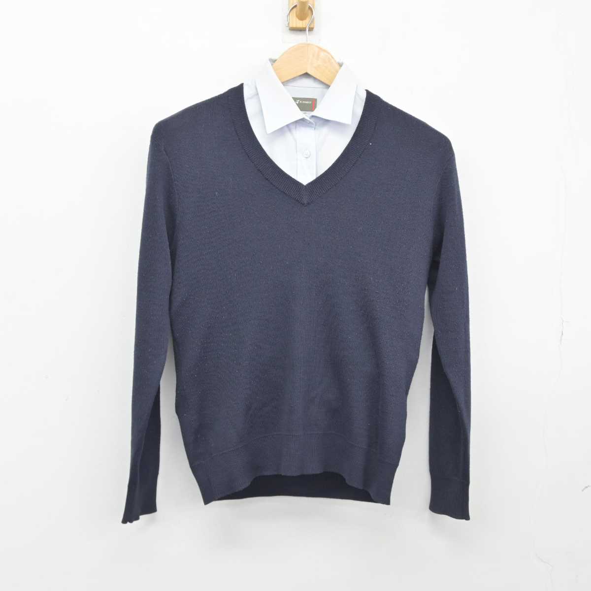 【中古】東京都 立石中学校 女子制服 2点（シャツ・ニット）sf039440 中古制服通販パレイド