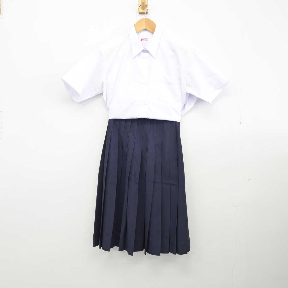【中古】秋田県 秋田北中学校 女子制服 2点（シャツ・スカート）sf039608 中古制服通販パレイド