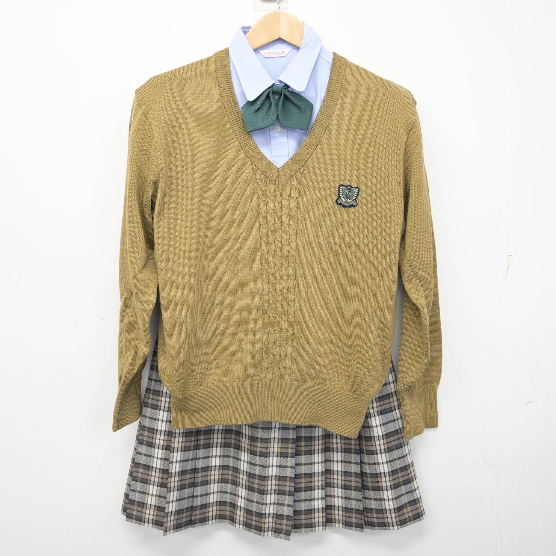 【中古】東京都 錦城高等学校 女子制服 5点 (ニット・シャツ・スカート) sf092239 | 中古制服通販パレイド