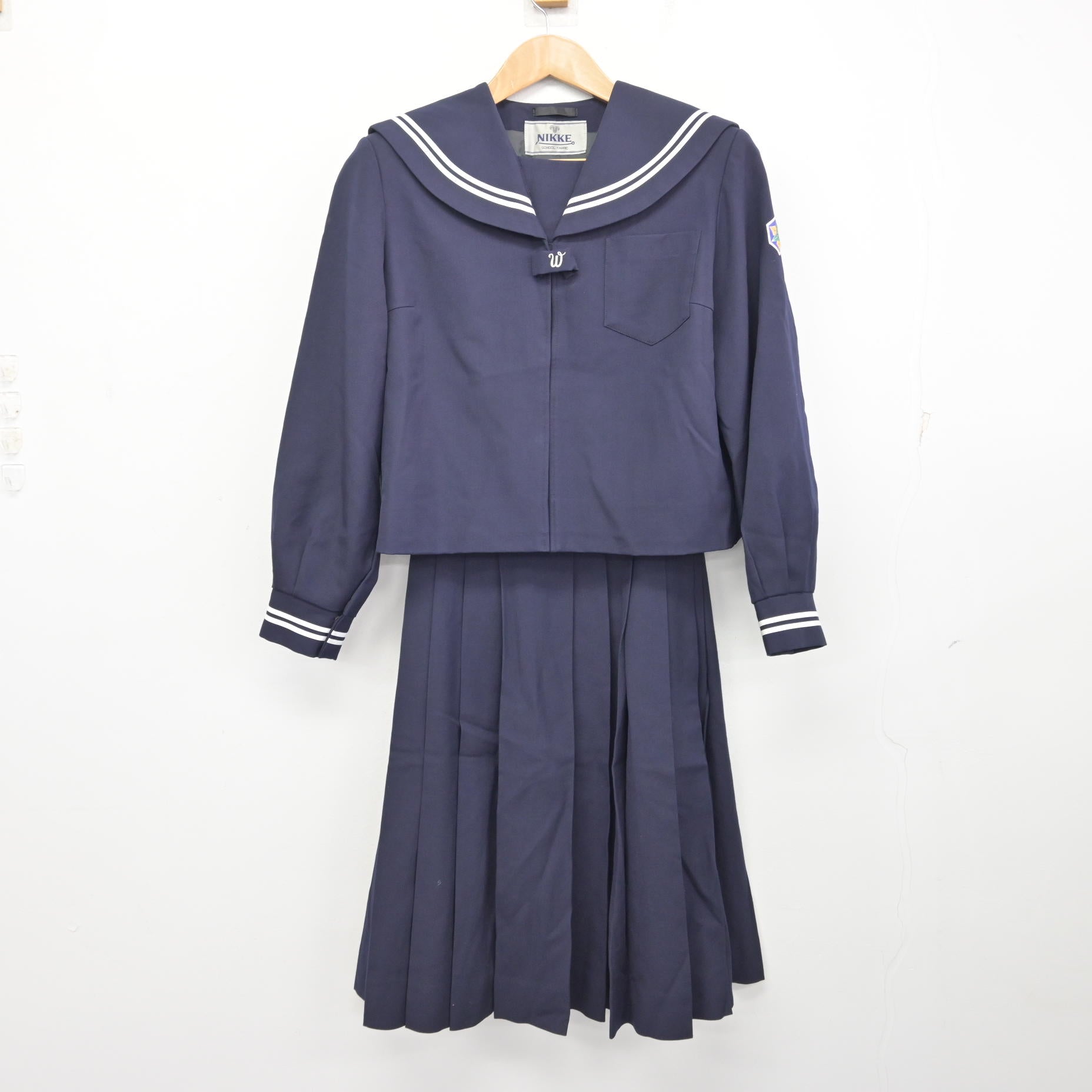 【中古】山梨県 若草中学校 女子制服 2点 (セーラー服・スカート) sf095159 | 中古制服通販パレイド